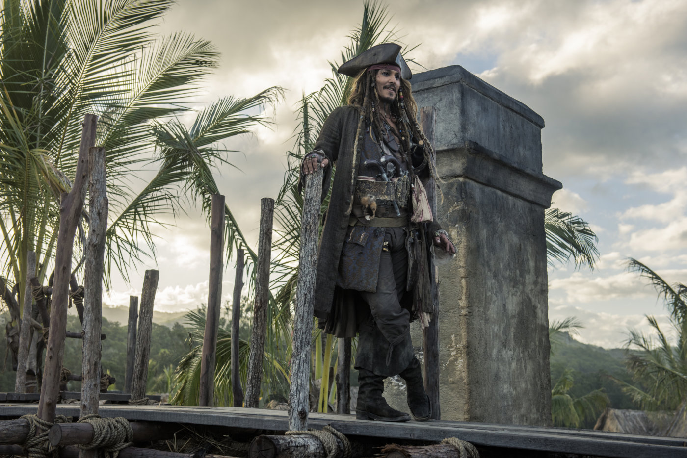Pirates of The Caribbean: Dead Men Tell No Tales ** – Jules Movie Reviews